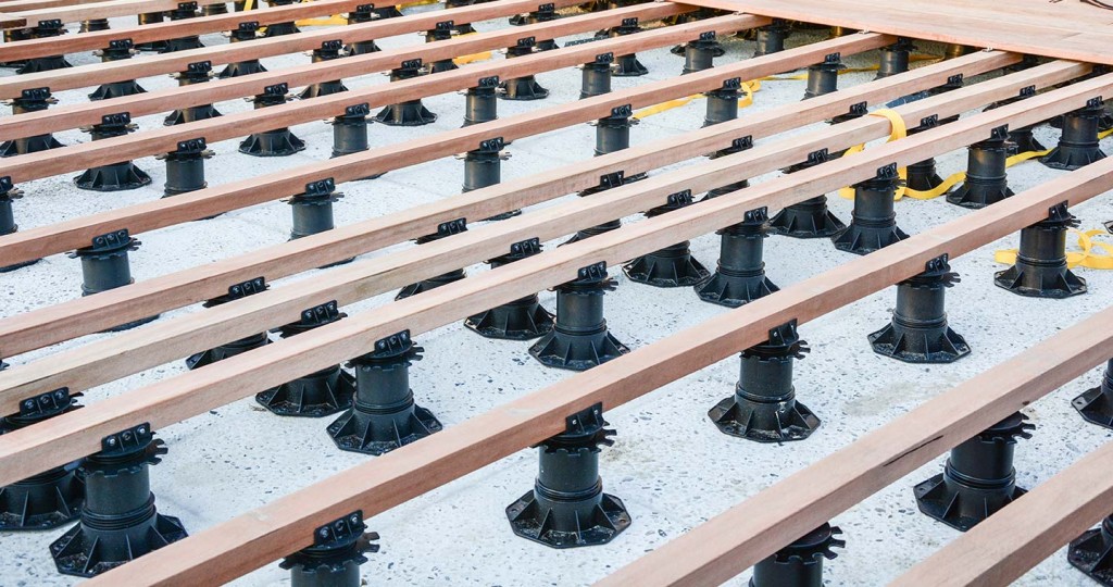 Combien de plots faut-il pour construire ma terrasse ? | Id Terrasse Bois